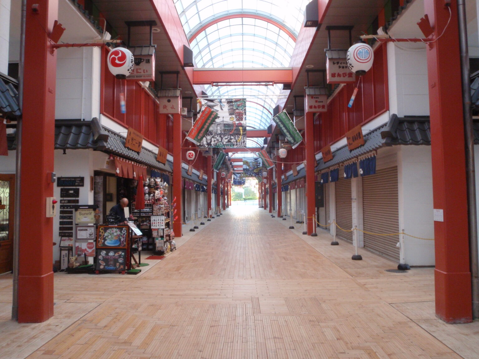 木質舗装（路盤に直接敷均しタイプ） | 国産木材を活かす繋げる｜MOCTION（モクション）